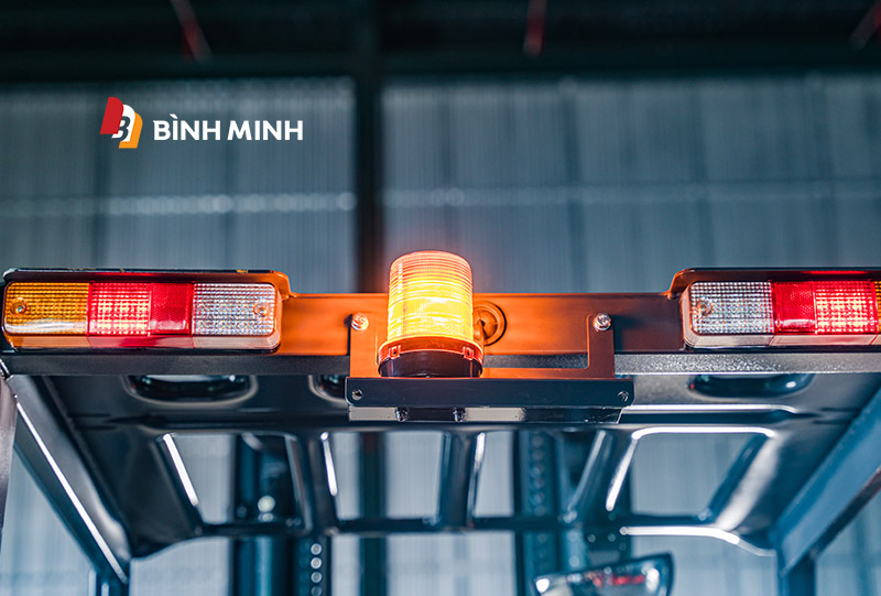 Hệ Thống Chiếu Sáng Xe Nâng